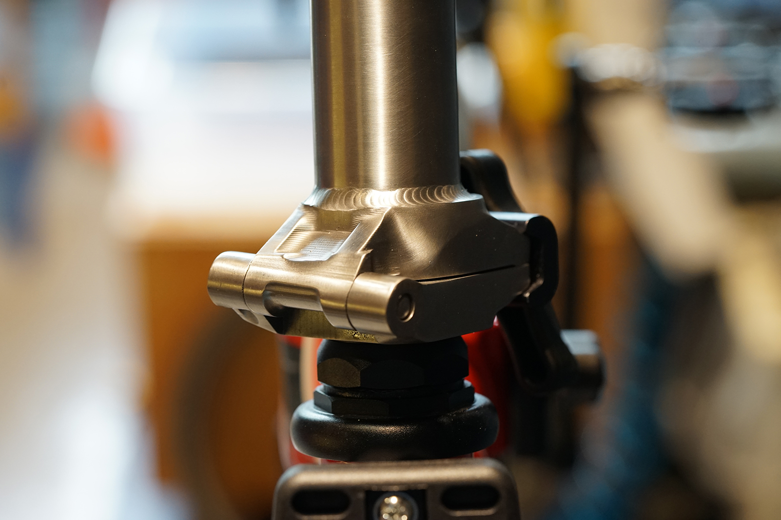 Brompton Modding #3829 – Titanium S stem – Petrelli on wheels